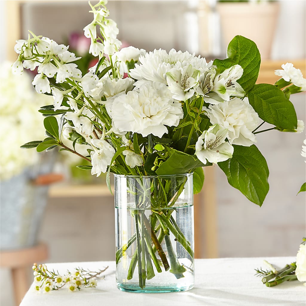 Classic Ivory – A Florist Original–Four Season's Florists